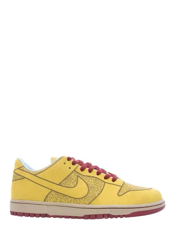 Nike Dunk Low Sneakers - Yellow