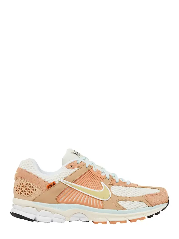 Nike Zoom Vomero 'have A Day' Sneakers - Tan