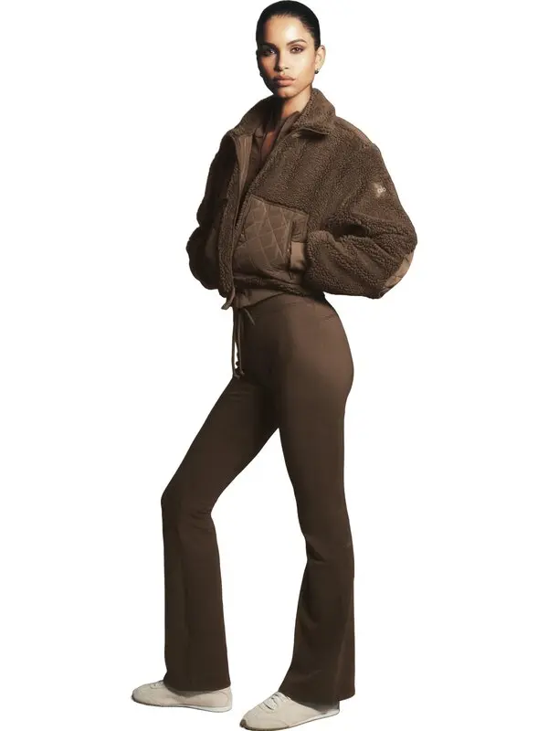 Alo Yoga Sway Bootcut Sweatpant - Java Brown