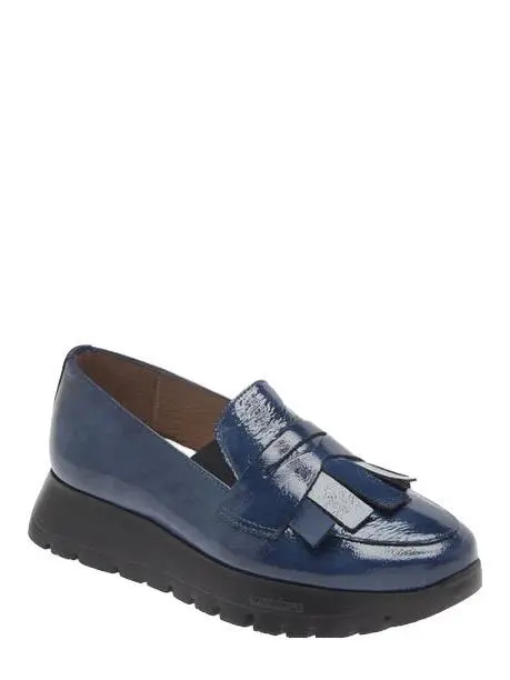 WONDERS Kiltie Platform Loafer - Textured Blue Patent