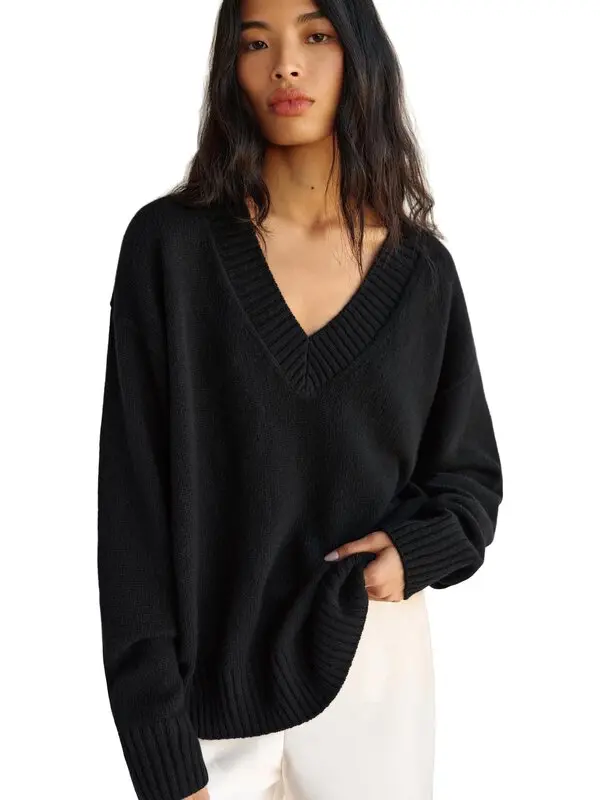 REFORMATION Jadey Cashmere Oversized V-neck Sweater - Black