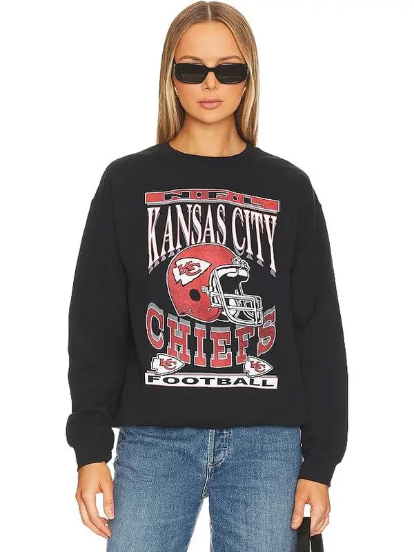 Junk Food Chiefs Helmet Crewneck Sweatshirt - Black