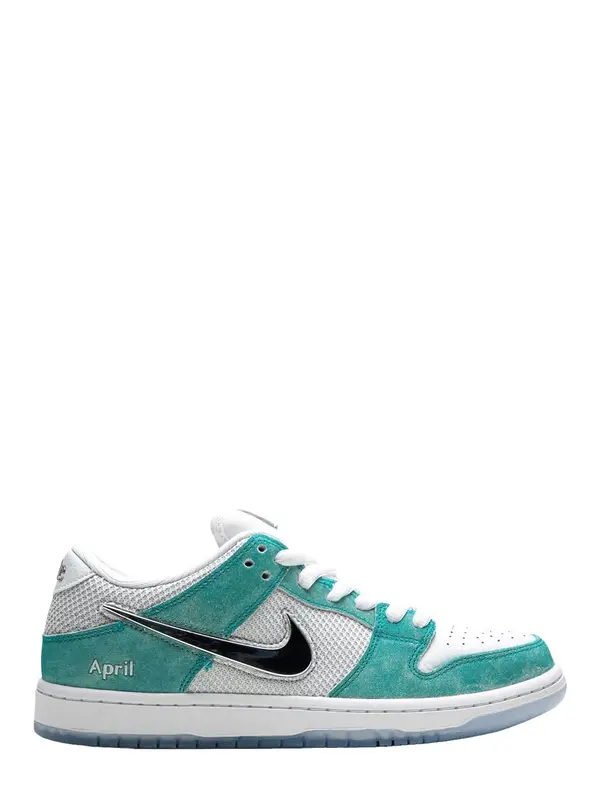 Nike Dunk Low Pro Qs April Skateboards Sneakers - White