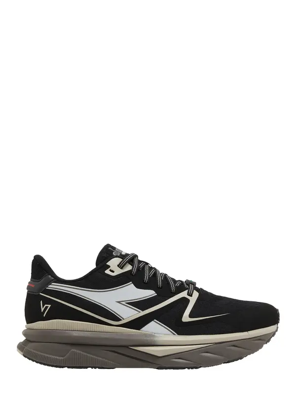 DIADORA Atomo V7000 Sneakers - Black