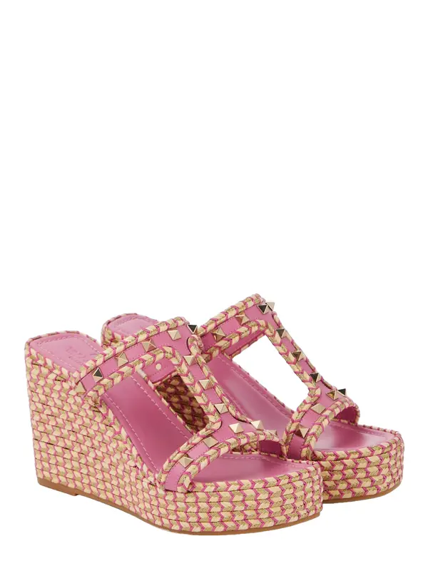 Valentino Garavani Rockstud Wedge Sandals - Pink