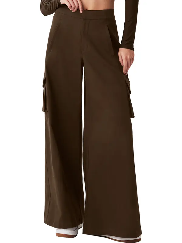 Alo Yoga Show Off Cargo Wide Leg Trouser - Espresso