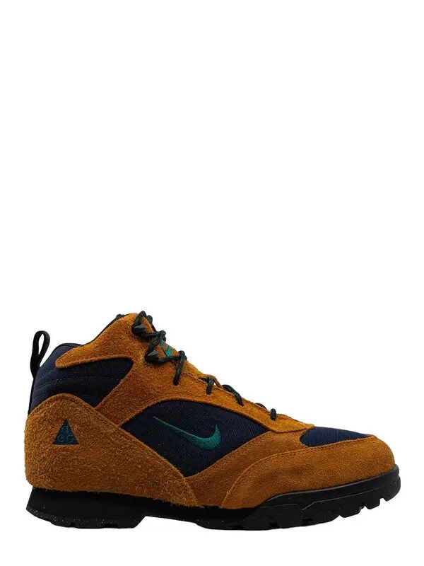 Nike Torre Mid Sneakers - Brown