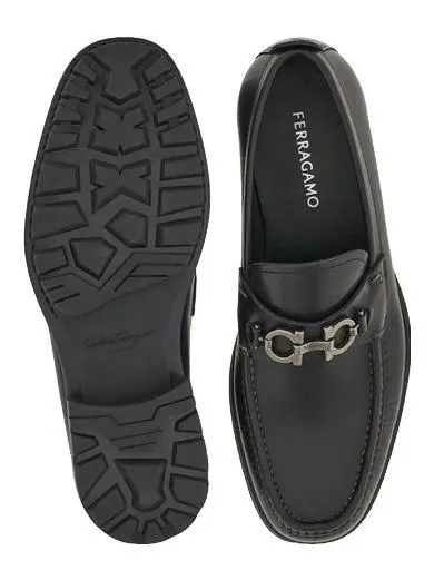 FERRAGAMO Moccasin With Gancini Ornament - Black
