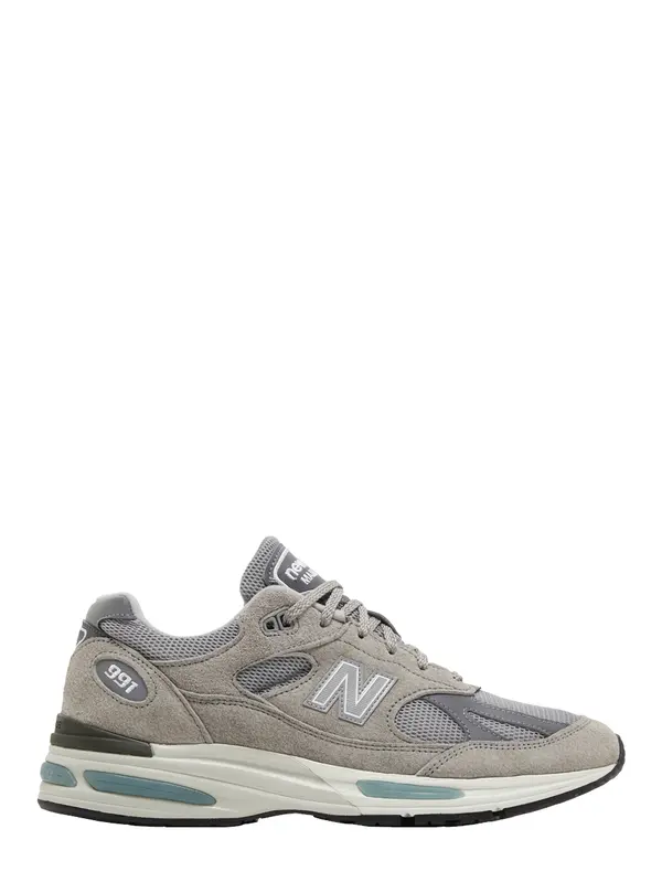 NEW BALANCE 991v2 Made In England Sneakers - Grey