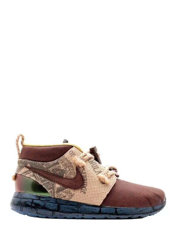 Nike Roshe Run Trollstrikes Sneakers - Brown
