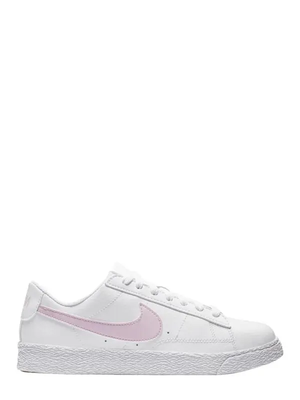 Nike Blazer Low Sneakers - White/pink Foam