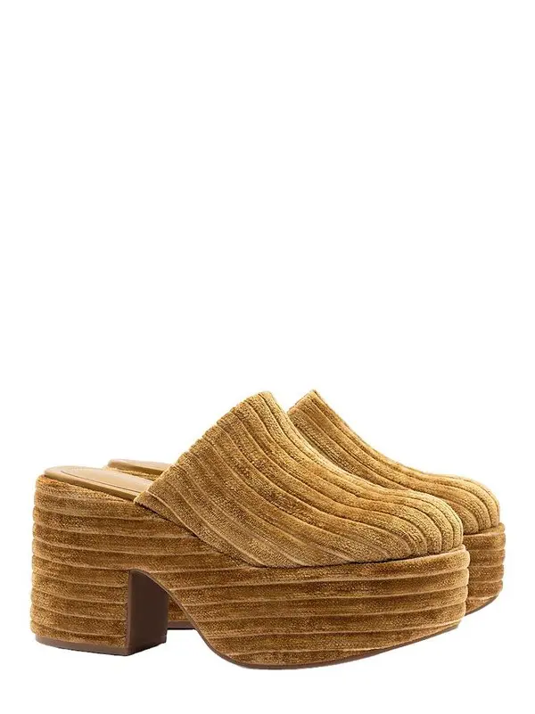 Larroude Miso Platform Clogs - Latte