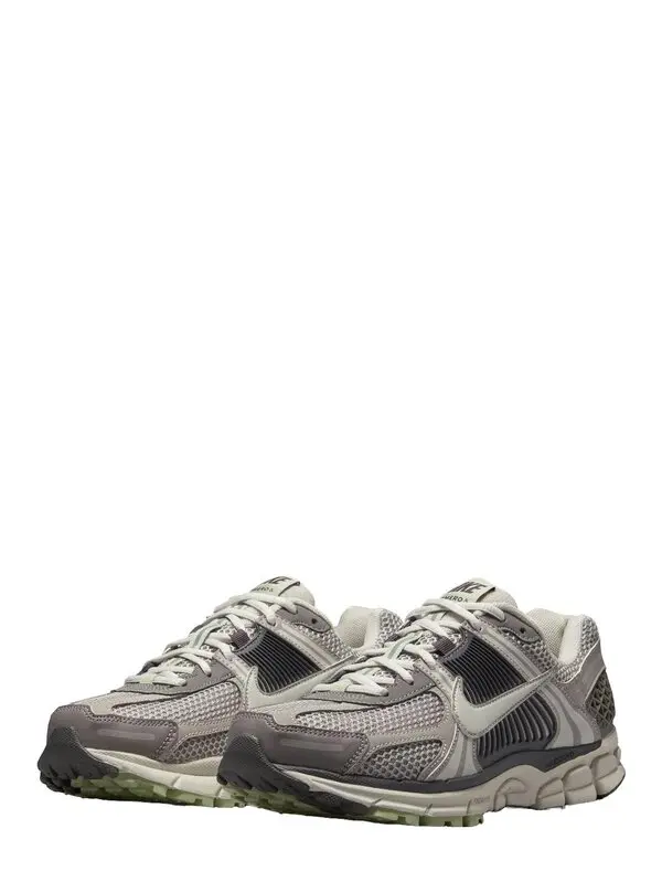 Nike Zoom Vomero Sneakers - Cobblestone/ Light Bone