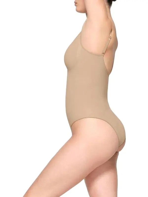 SKIMS Seamless Sculpt Brief Bodysuit - Clay