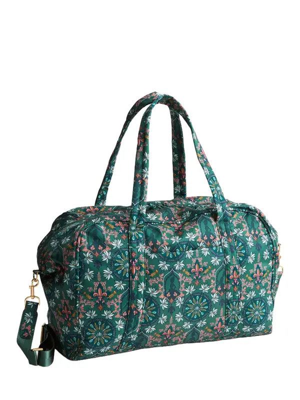 VERA BRADLEY Disney Miramar Weekender Bag In Tiana Silhouette Medallion - Green/pink