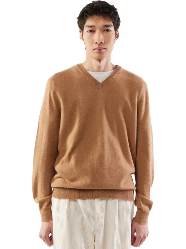 Gobi Cashmere Essential V-neck Cashmere Sweater - Sheepskin