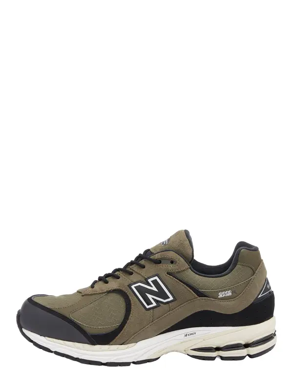 NEW BALANCE 2002 Gore-tex Sneakers - Dark Camo