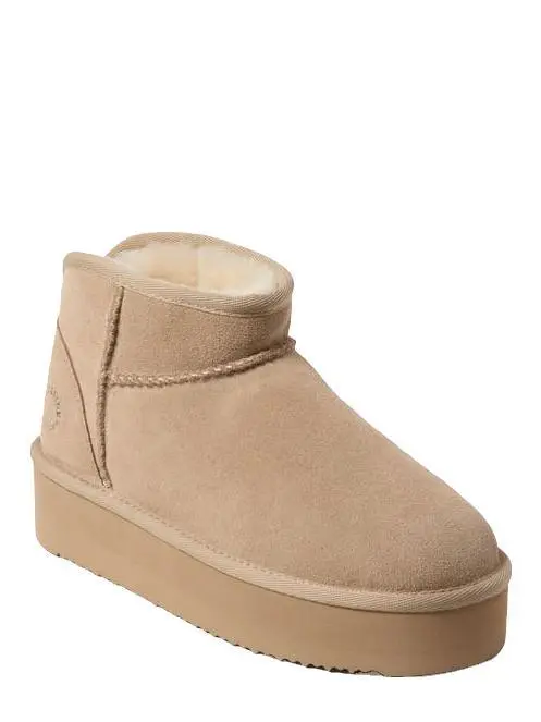 DEARFOAMS Fireside Kingston Genuine Shearling Platform Bootie - Sand