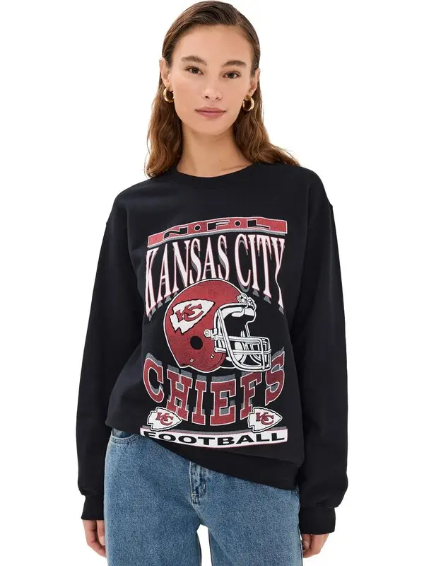 Junk Food Chiefs Helmet Crewneck Sweatshirt - Black