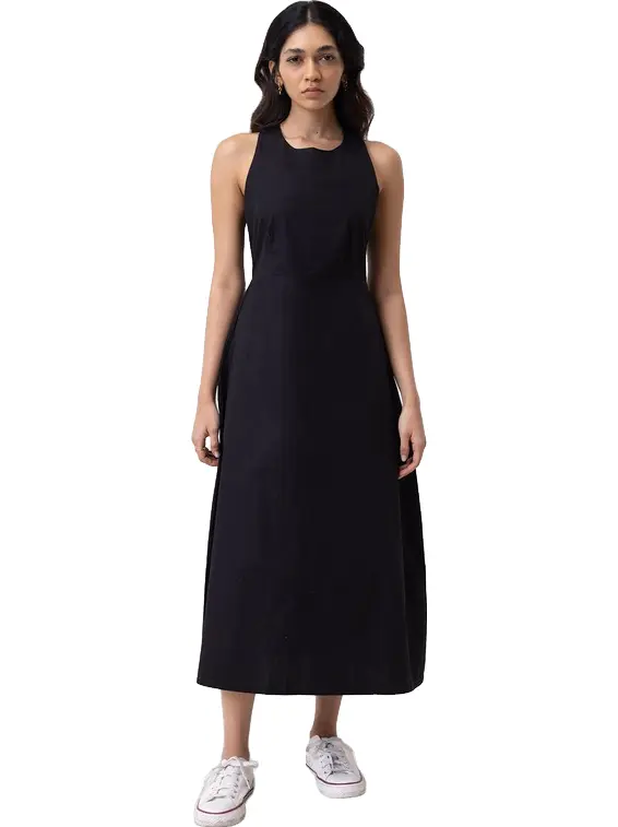 REISTOR Cross-back Midi Dress - Black