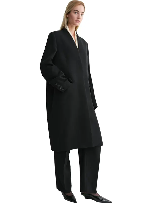 TOTEME Deep Pleat Coat - Black
