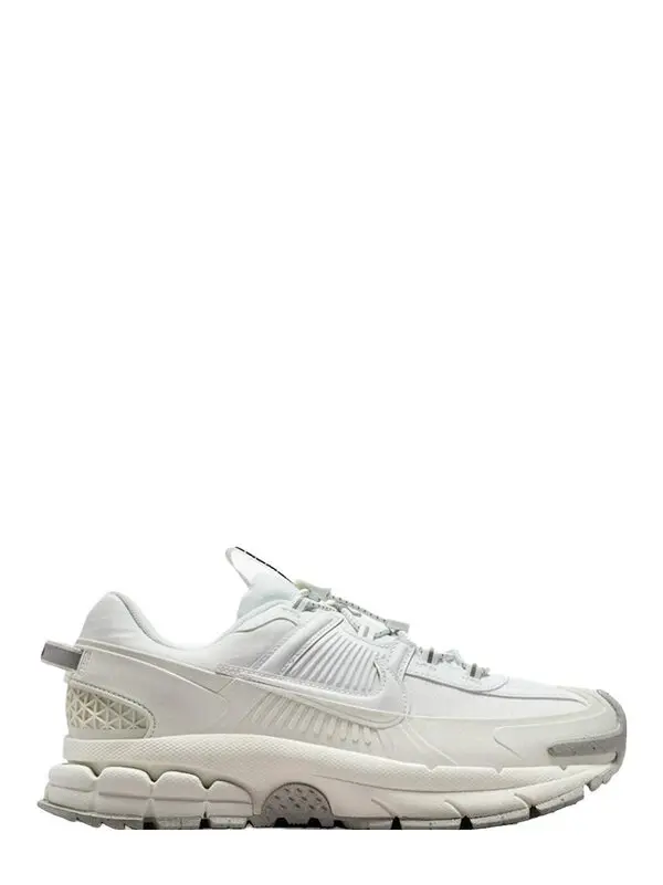 Nike Zoom Vomero Roam Sneakers - Summit White