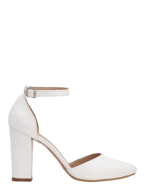 FOREVER & ALWAYS SHOES Gisele High Block Heels - White