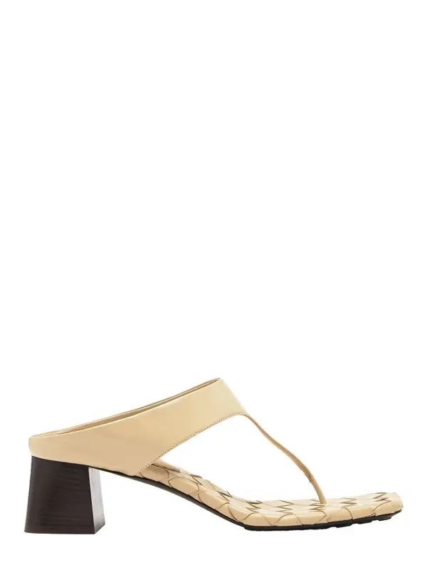 Bottega Veneta Leather Thong Sandals - Neutral