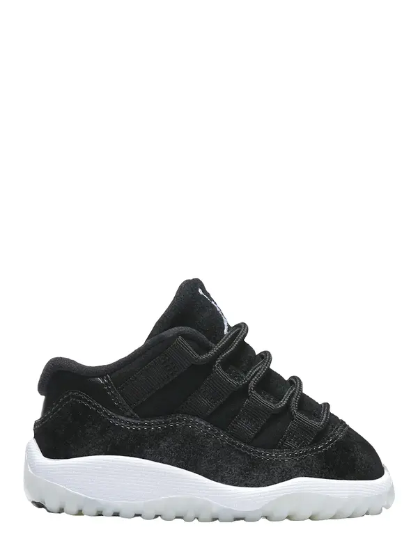 JORDAN 11 Retro Low Sneakers - Black/metal Silver/white
