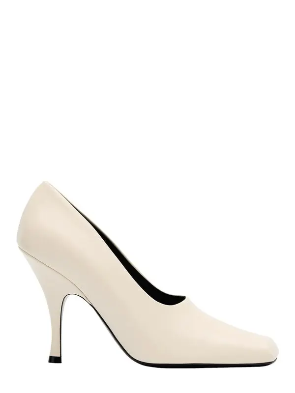 Khaite Eva Calfskin Leather Pumps - Cream