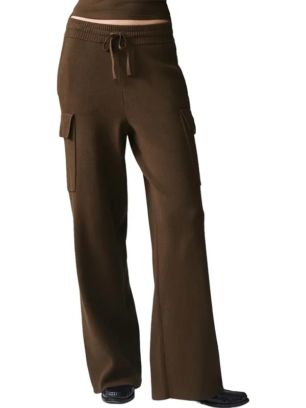 Alo Yoga Scholar Knit High-waist Cargo Pants - Espresso