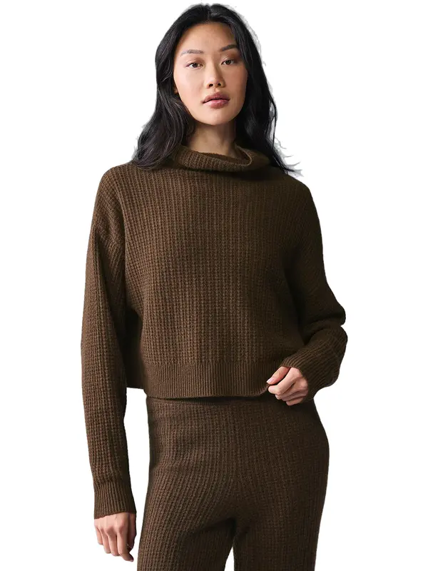 Alo Yoga Cashmere Plush Waffle Turtleneck Pullover Top - Espresso