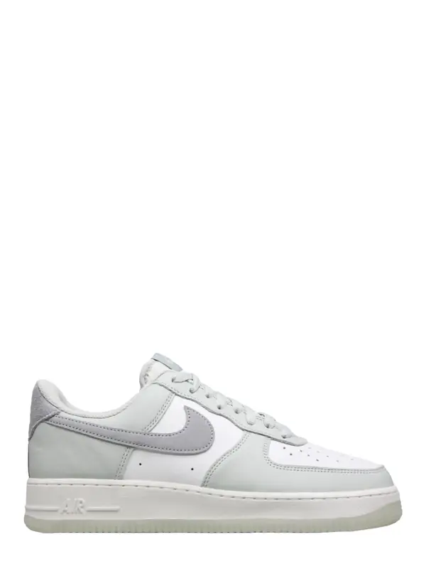 Nike Air Force 1 '07 Lv8 Sneakers - White