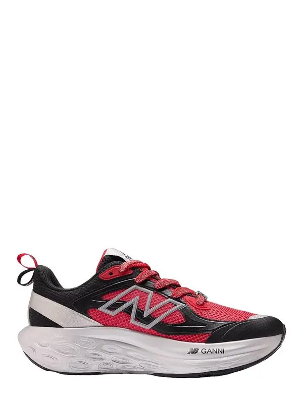NEW BALANCE Fresh Foam Trainer Ganni - Black/silver Metallic/red