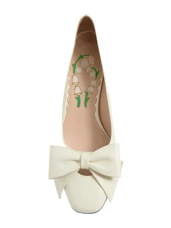 Valentino Garavani Bowow Leather Pumps - Ivory