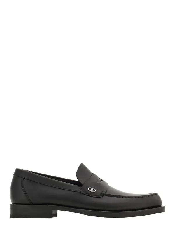 FERRAGAMO Gancini Plaque Leather Loafers - Black