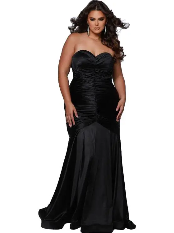 SYDNEY'S CLOSET Fitted Strapless Sweetheart Neckline Evening Gown - Black