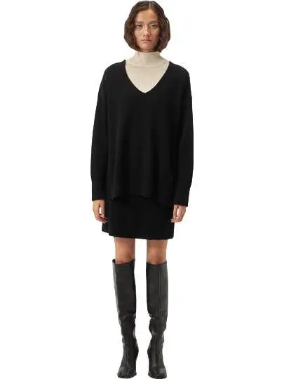 GOBI MONGOLIAN CASHMERE Relaxed-fit Cashmere V-neck Sweater - Black