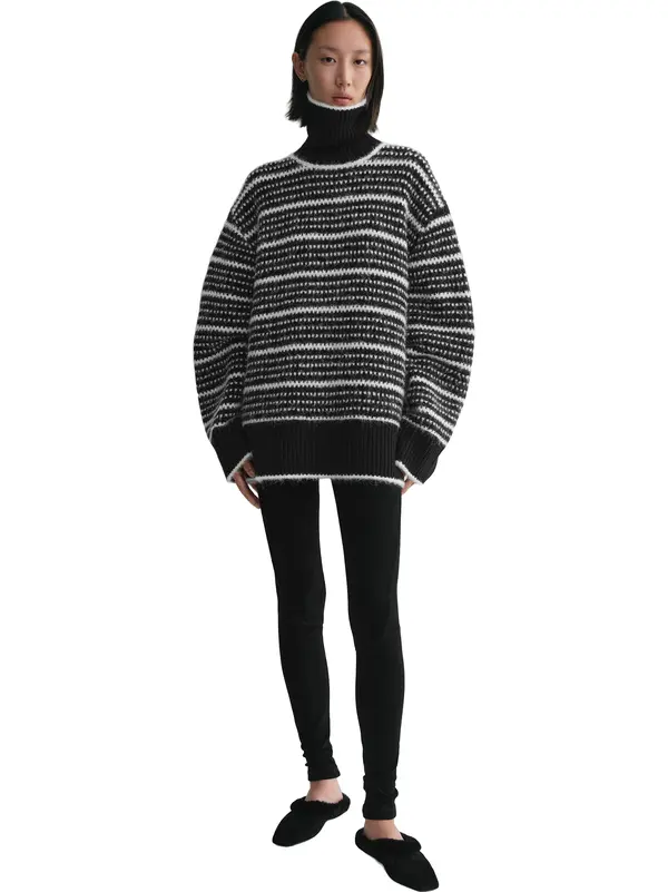 TOTEME Heritage Turtleneck Sweater - Black