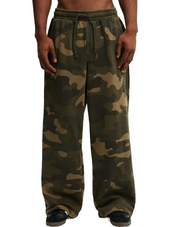 COTTON ON Super Baggy Track Pant - Camo Green Wash