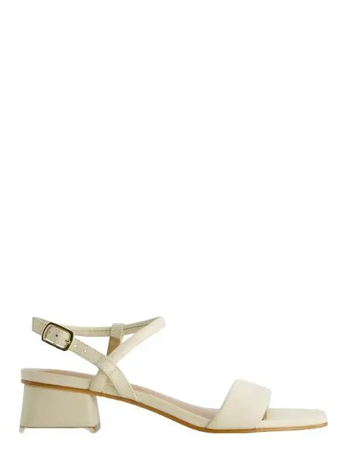 Bernardo Josei Low Heel Sandal - Eggshell