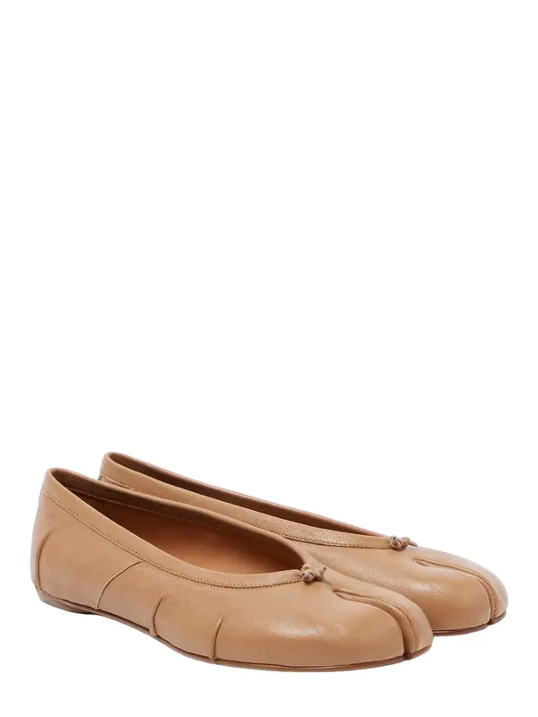 MAISON MARGIELA Tabi Leather Ballet Flats - Beige