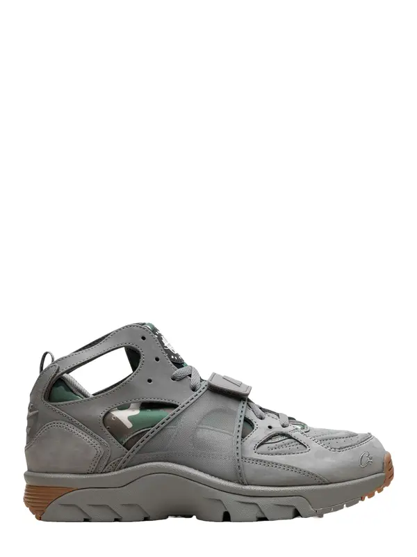 Nike X Corteiz Air Trainer Huarache Gully Sneakers - Grey