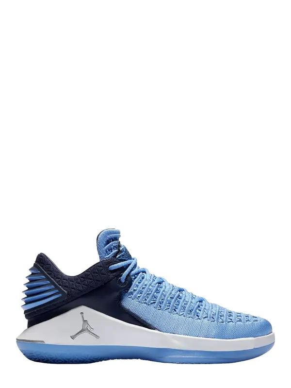 JORDAN Xxxii Low Sneakers - University Blue/black/white