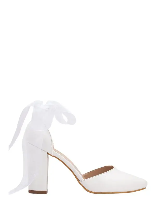 FOREVER & ALWAYS SHOES Gisele Ribbon Ankle Strap Block Heels - White