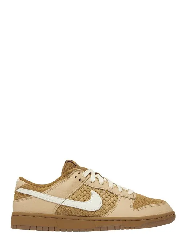 Nike Dunk Low 'waffle' Sneaker - Brown