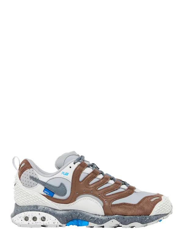 Nike Undefeated X Terra Humara Sneakers - Brown