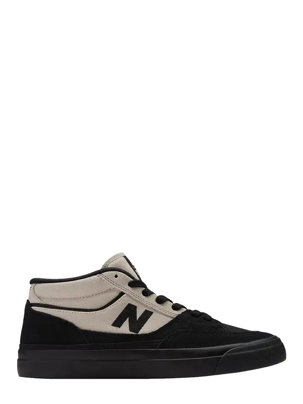 NEW BALANCE Numeric 417 Sneakers - Black