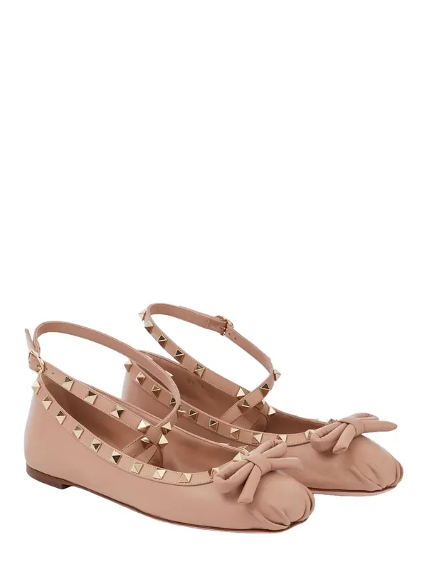 Valentino Garavani Rockstud Leather Ballerinas - Beige