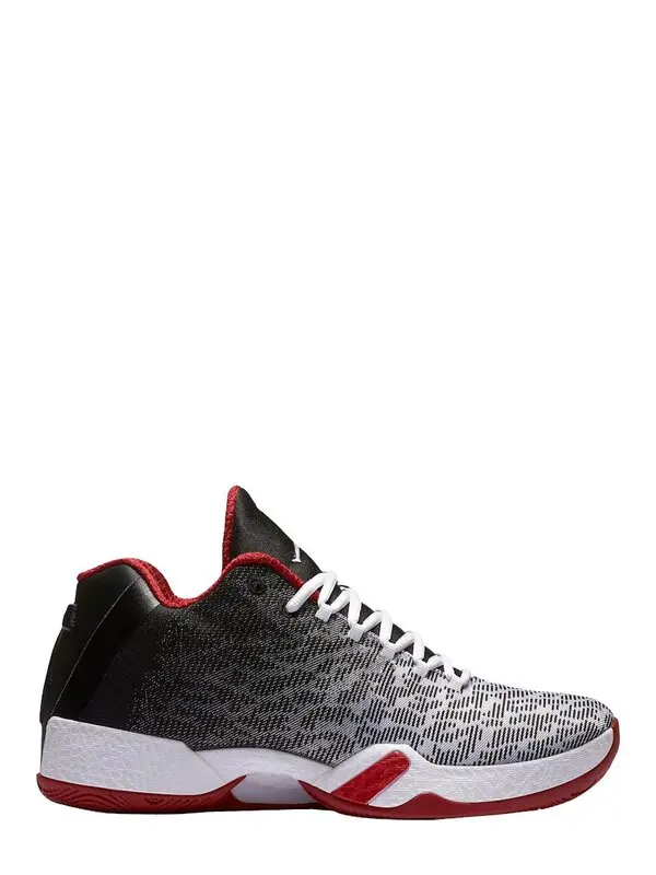 JORDAN Xx9 Low Bulls Sneakers - White/gym Red/black